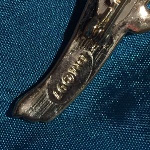 Avon | Jewelry | Vintage Avon Dozen Red Roses Pin Dm 97 Brooch Pin ...